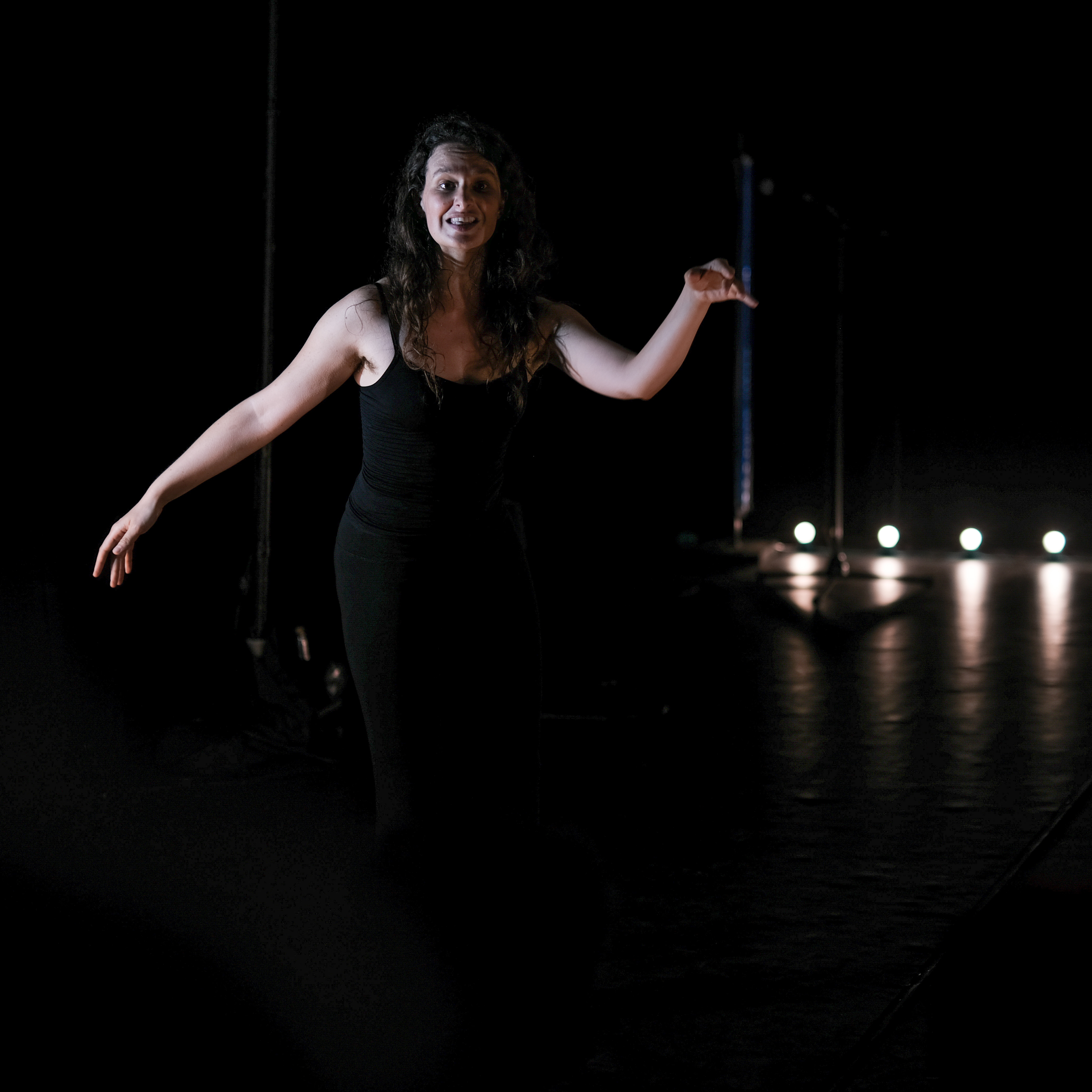 A NOS CORPS DEFENDUS